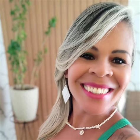 Lili Liliferreira41 • Threads Say More
