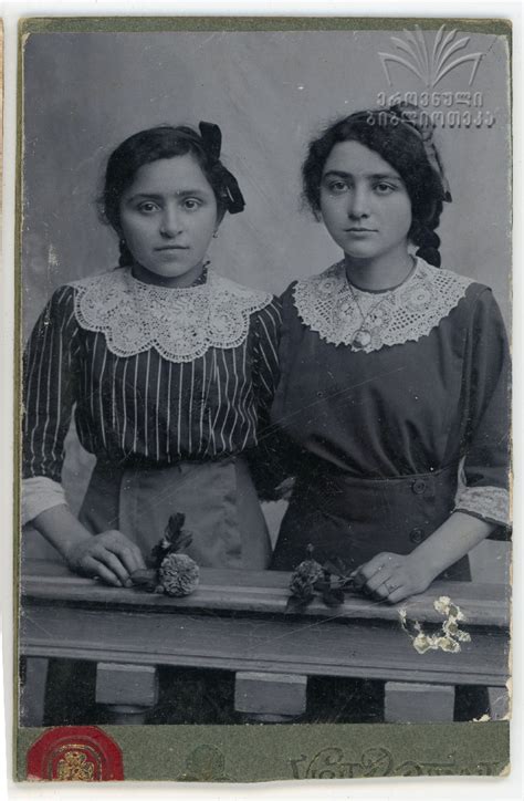 Iverieli ახალგაზრდა გოგონები