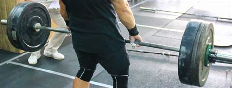 역도 선수는 훈련 세션 중 체육관에서 데드 리프트를 준비합니다 건강한 생활방식에 대한 스톡 사진 및 기타 이미지 건강한 생활방식 공연 데드리프트 Istock