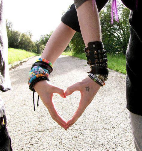 ආදර කදුළු බින්දුව