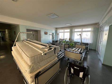 Столична лікарня отримала від благодійників ліжка для реабілітації військових Вечірній Київ