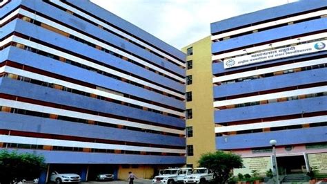 Bhopal 15 Years On HC Quashes Appointment Of Readers At MCU