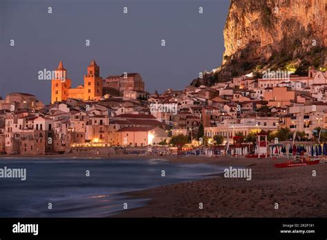 Nigjt Cefalu Sicily Italy How To Plan The Perfect Trip To Cefalù