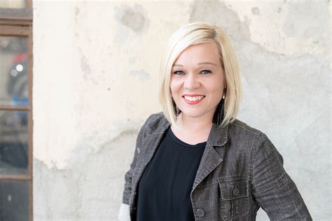 Runoilija Elina Salminen Vierailee Valkealassa 289 Kouvolan Seurakunnat