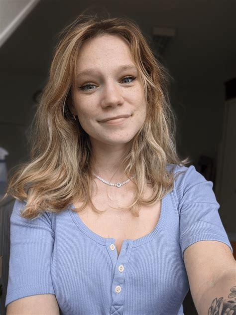 Freckled Girls Should Get A Salary Just Because Theyre Cute R