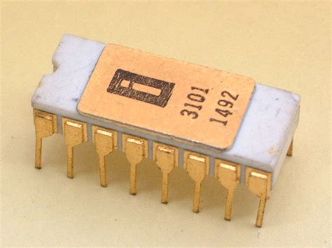 Intel Cpuの歴史を代表モデルで振り返るとこうなる Gigazine