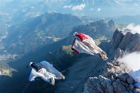 Sudah Tahu Bedanya Cliff Jumping Dengan Cliff Diving Berikut Penjelasannya Superlive