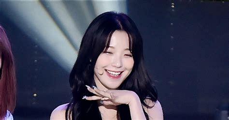 프로미스나인 백지헌 귀여운 눈웃음 [md포토]