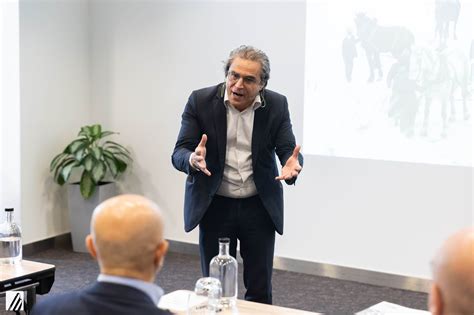 Паоло ЩЕДРОСТТА ВИНАГИ ЛИ Е ПРАВИЛНА „Фактът че съм преживял сериозни лишения през голяма