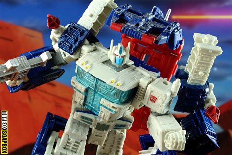 Ultra Magnus Toy