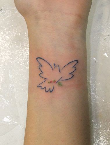 Pomba Do Picasso Simplistic Tattoos Tattoo Work Hand Tattoos