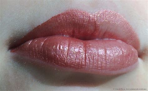 Huda Beauty Liquid Matte Lipstick The First Lipstick Im Really Happy With Huda Beauty