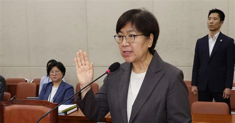 정은경 “국민중심 의료개혁 추진…적정 의료인력 규모 추계할 것”