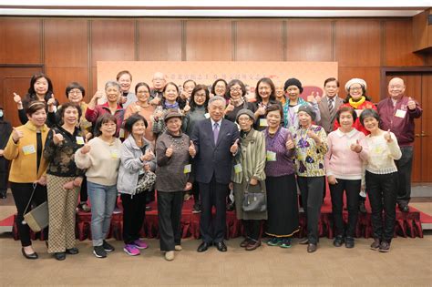 外交部舉行「臺北賓館志工」及「外交志工」新春聯歡茶會，感謝志工疫情嚴峻期間積極協助外交部推展公眾外交