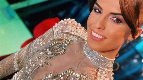 Sofía Suescun Posa Completamente Desnuda En La Ducha