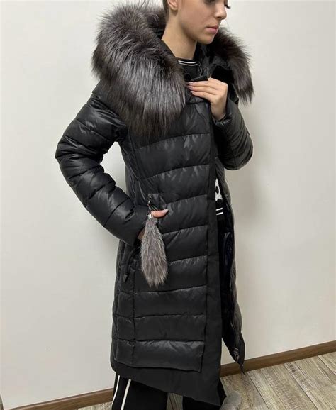 Пуховик — ціна 4300 грн у каталозі Куртки Купити жіночі речі за доступною ціною на Шафі