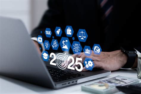 새해 2025 목표 실행 계획을 가진 사업가 사업 계획 재무 Ai 미래 팀워크 목표 달성 새해 변화를 준비하고 전략 아이디어를