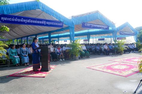 អភិបាលខេត្តព្រះសីហនុ ណែនាំសិស្សានុសិស្ស ត្រូវយកចិត្តទុកដាក់ក្នុងការសិក្សារៀនសូត្រ