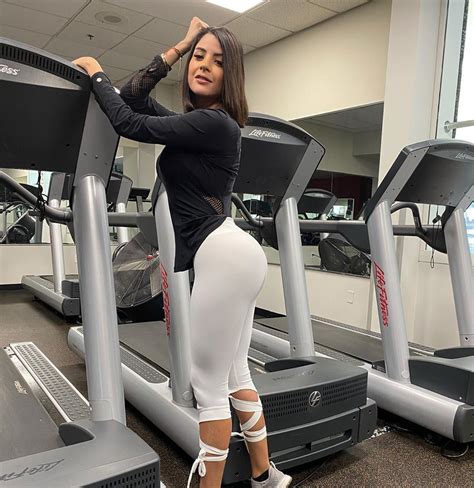 Kerly Ruiz On Instagram De Regreso Al Gym Feliz En Lo Mío