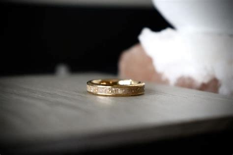 Flake Of Colour — Remember Me In Resin