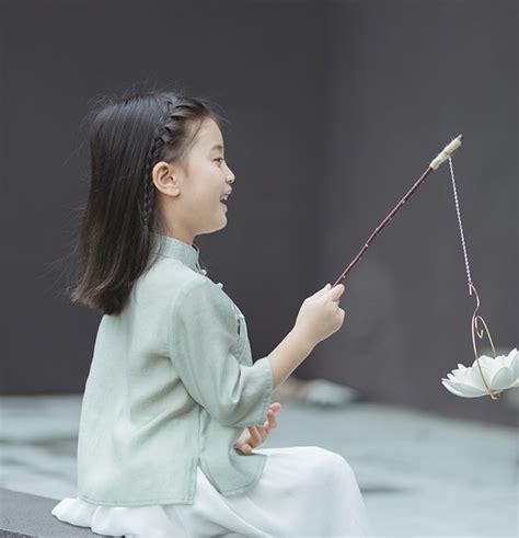 简单中国风发型儿童 儿童过年喜庆发型 中风儿童发型 第3页 大山谷图库