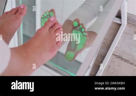 Step Analysis Stock Videos And Footage Hd And 4k Video Clips Alamy