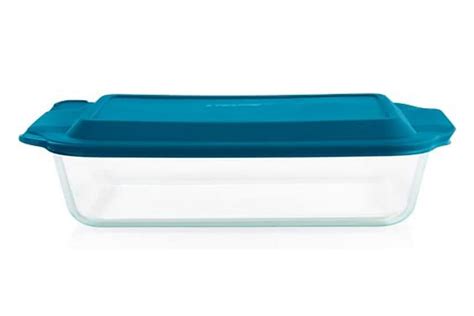 Why Chefs Love The Pyrex 9x13 Baking Dish