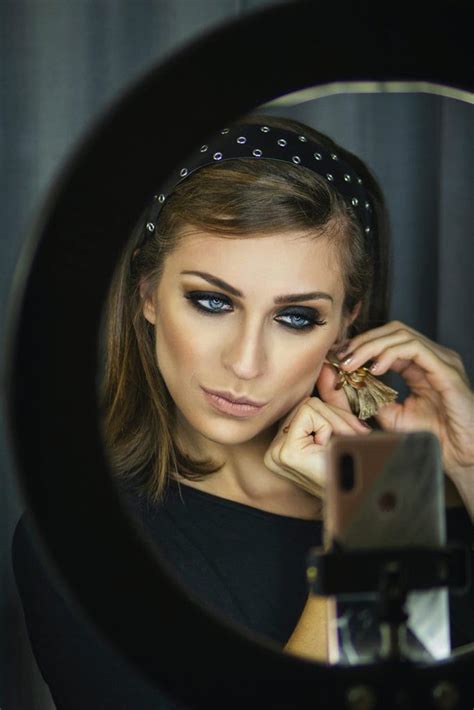 Best Ring Lights For Photography Makeup And More