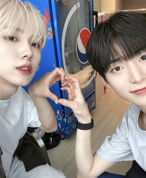 더쿠 대학가면 구정모같은 선배 있죠