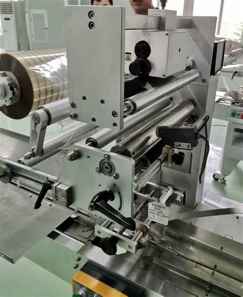 220v 36x32mm Hot Ink Roll Coder Expiry Date Coding Machine 300 Ppm