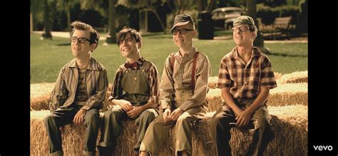 Takes On Mini Weezer Weezer