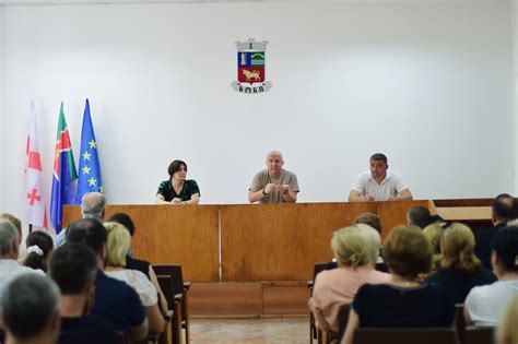 ხონის მუნიციპალიტეტის მერმა ლადო ჯურხაძემ მერის მოადგილემ მანანა გოფოძემ და მერიის