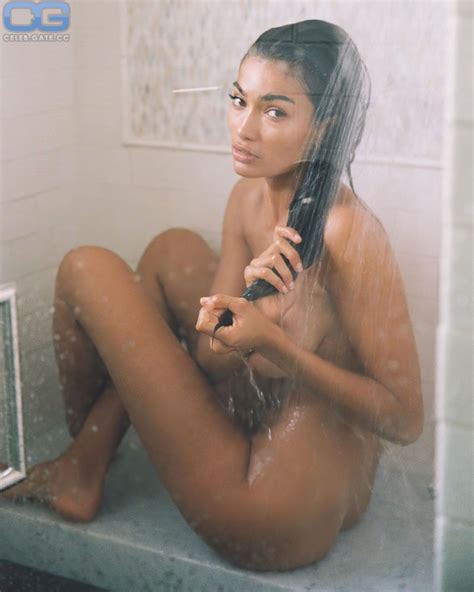 Kelly Gale Nackt Nacktbilder Playboy Nacktfotos Fakes Oben Ohne