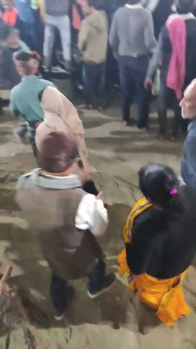 बंदौहु गुरु पद पदुम परागा सुरूची सुबास सरस अनुरागा महाकुंभ मेला में