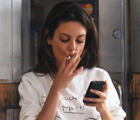 담배피고 싶어지는 해외 여자연예인 담배피는 파파라치 모음  인스티즈 Instiz 인티포털 카테고리