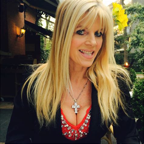 Kim Hollands Instagram Twitter And Facebook On Idcrawl
