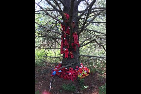 Creepy Elmo Tree Saul Ravencraft