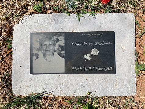 Betty Marie Rowley Mcvicker 1926 2004 Homenaje De Find A Grave