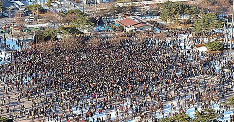여의도 솔로대첩은 명랑대첩 여성가뭄속 참가자들 우왕좌왕