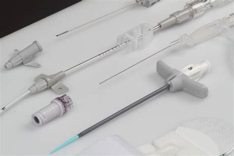 Набір Lifecath Picc Easy з канюлею що розщеплюється Vygon