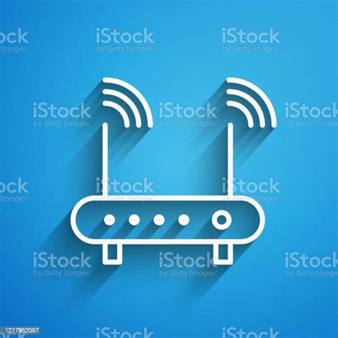 파란색 배경에 격리 된 흰색 라인 라우터 및 Wifi 신호 기호 아이콘입니다 무선 이더넷 모뎀 라우터 컴퓨터 기술 인터넷 긴