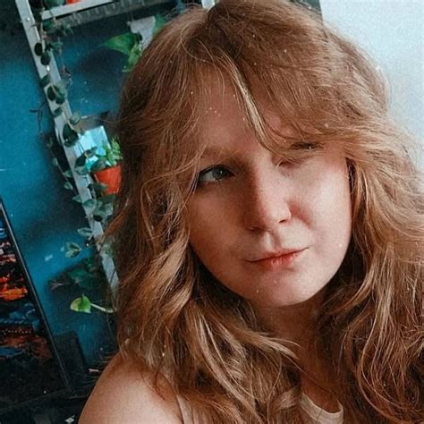 Liz Shrubbery • Threads Say More