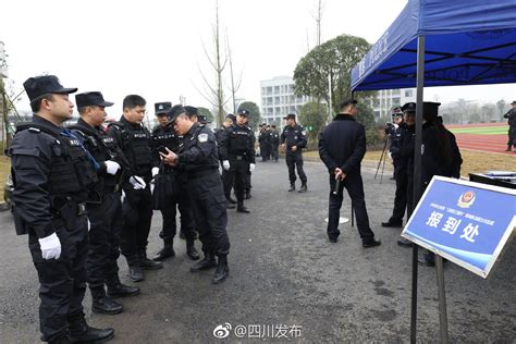 2018年泸州市公安机关“三规范三提升”现场执法能力特巡警系统大比武 巡警 大比武 泸州市 新浪新闻