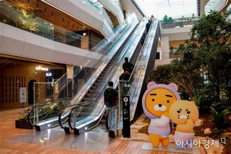 수익성 고삐 죄는 카카오 떠는 적자 계열사 아시아경제
