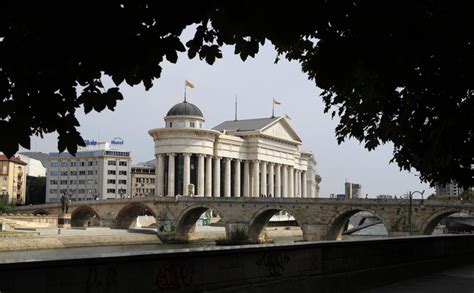 Продолжува топлото време Независен Весник