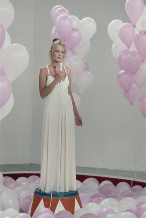 Tutto Sul Musical Che Narra La Vita Della Modella Twiggy
