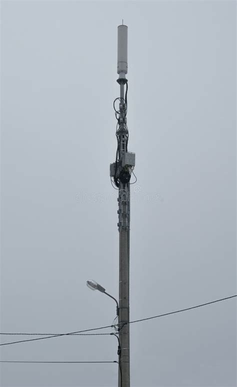 Street Light Pole With Wires And Wireless Communication Antenna Stock Image Image Of Equipment
