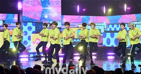 [md포토] 골든차일드 무대 꽉 채우는 소년들