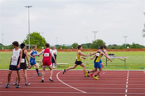 무료 이미지 집 밖의 선로 유럽 높은 달리는 사람 금연 건강 증진 협회 영국 2016 년 경주 경쟁 런던 헤이그 국제 노동자 동맹 여자애들 엠