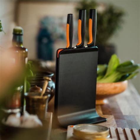 Fiskars Functional Form Knivblock Med 3 Knivar Svart Kitchn